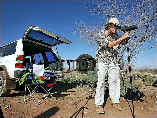 Border volunteers tout success | News, Sports, Jobs - Lawrence Journal ...